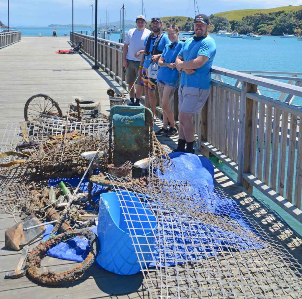 Scuba divers recover 215kg of trash - Waiheke Gulf News
