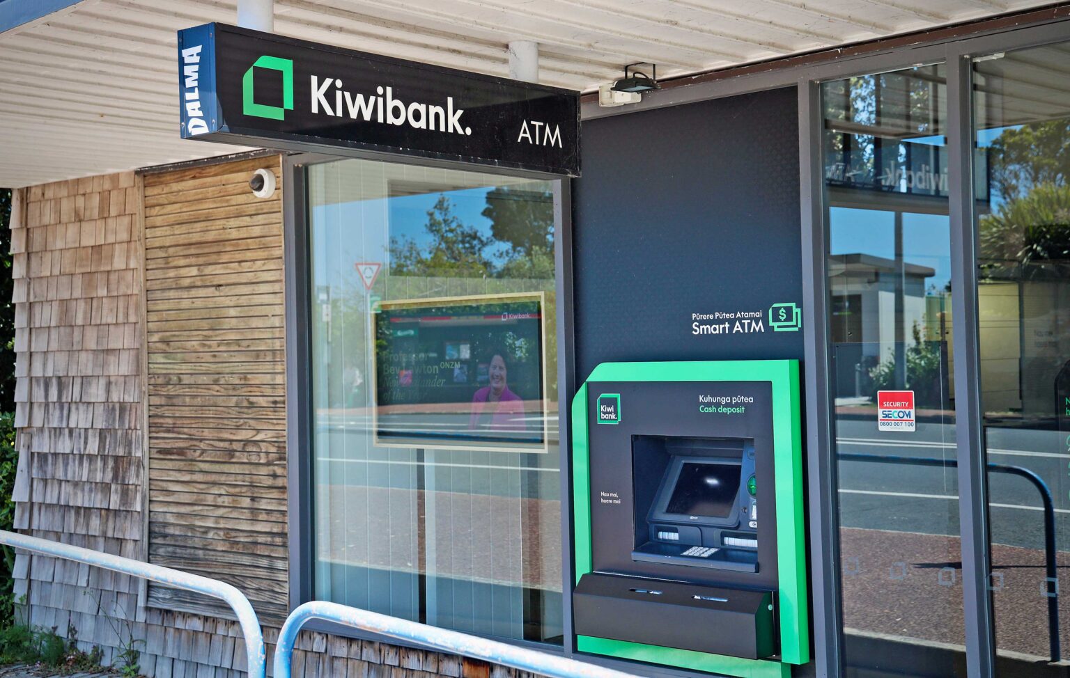 Kiwibank closure: Residents and retailers dismayed at proposal ...